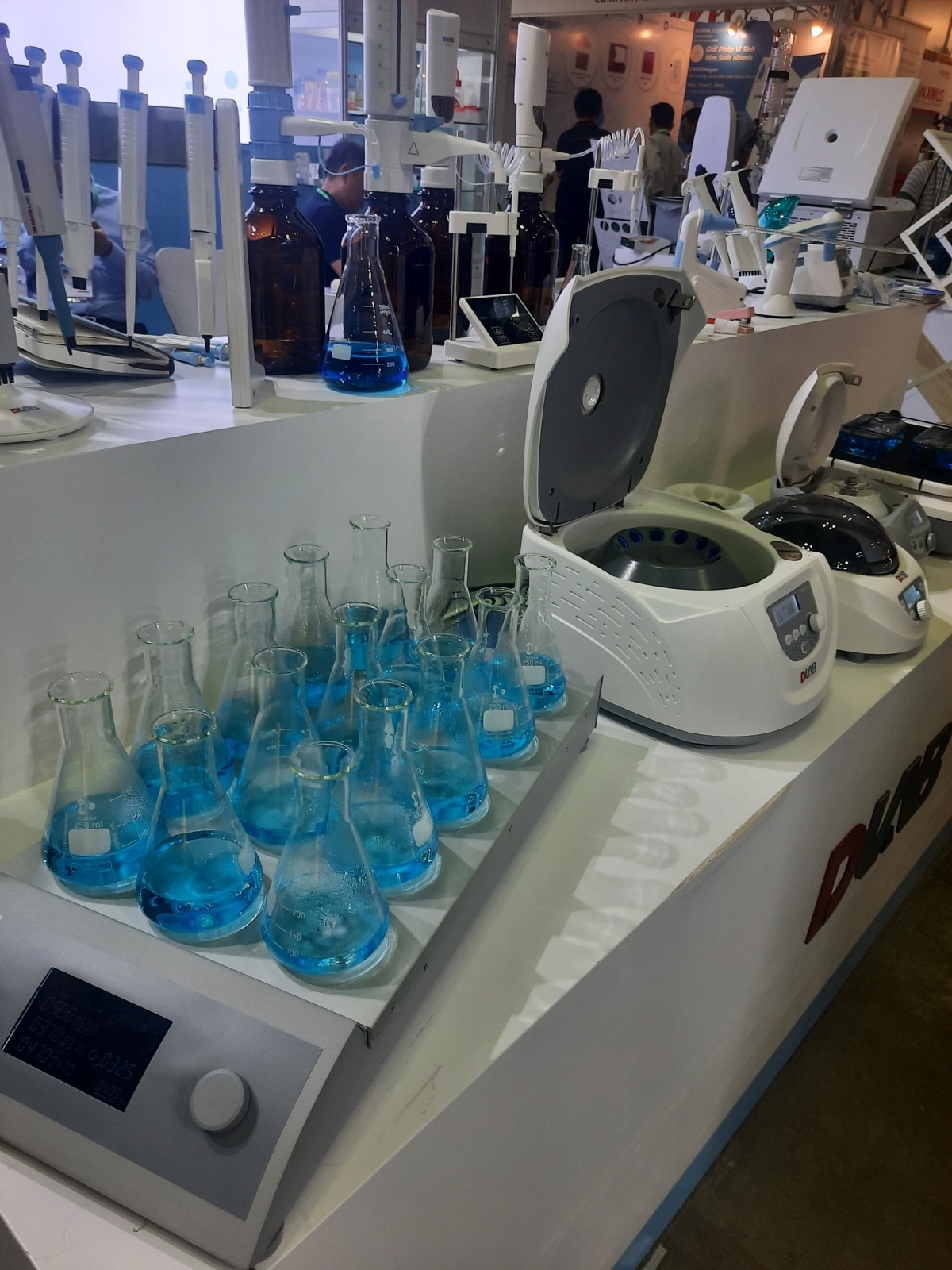 Thiết bị phòng thí nghiệm